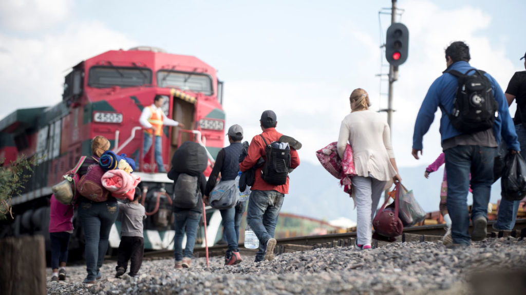 Sobreviviendo a 'La Bestia': migrantes víctimas del tren reaprenden a ...