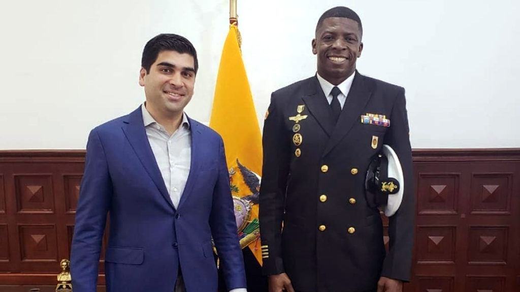 Gudman Chalá cuida al Vicepresidente y es atleta mundialista