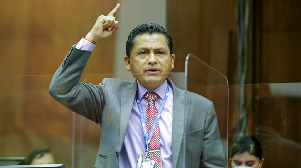 Nuevas acusaciones en la Asamblea señalan a Darwin Pereira