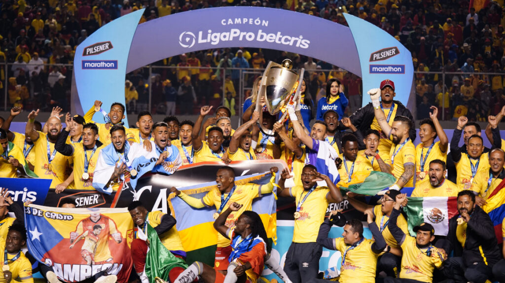 Las mejores imágenes del primer título del Aucas