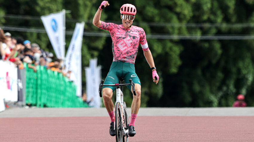 Richard Carapaz anuncia que correrá dos 'grandes' en 2023