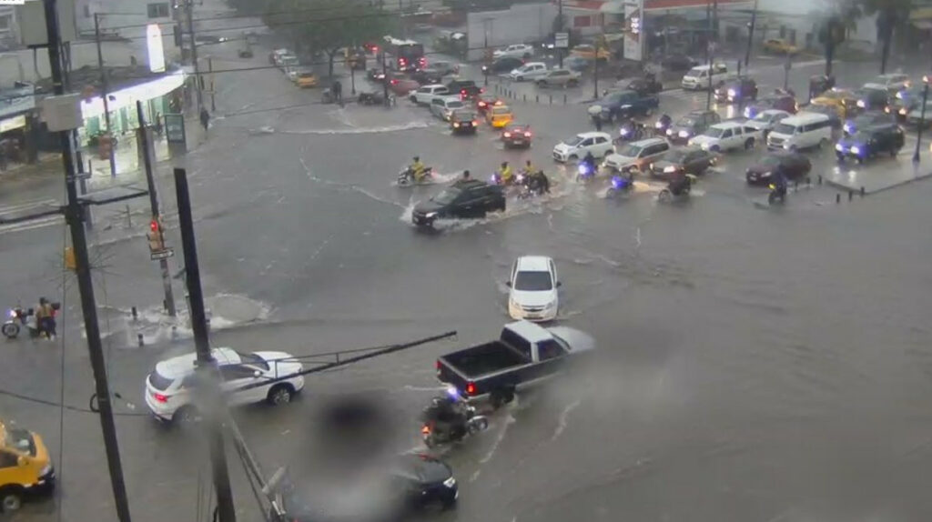 Ciclón 'Yaku' se debilita y no se convertirá en huracán