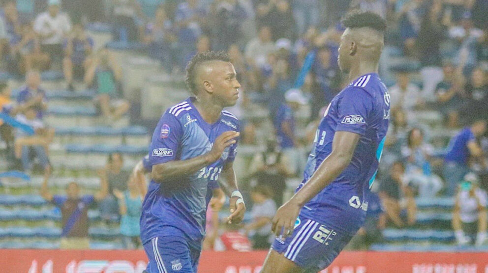Data: Victoria de 1-0 para Emelec ante Técnico Universitario en el Capwell