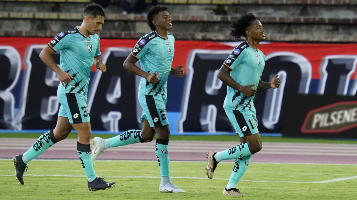 Cumbayá aprovecha la expulsión de Micolta y le gana a El Nacional