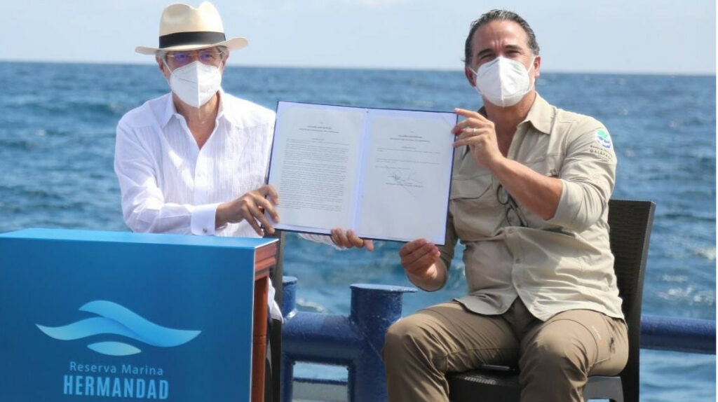 BID emite garantía a Ecuador para el canje de deuda por naturaleza BID emite garantía a Ecuador para el canje de deuda por naturaleza