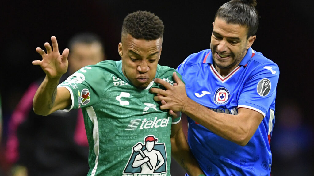 Byron Castillo deja León y es nuevo refuerzo del Pachuca