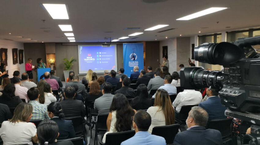 Municipio de Guayaquil lanza programa de formación y empleo tecnológico