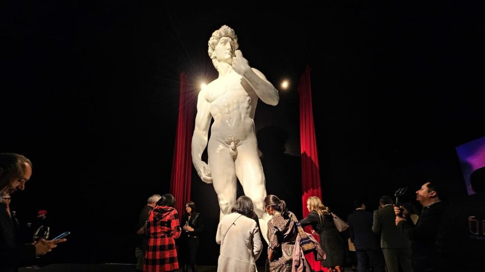 Miguel Ángel Vivo, exposición interactiva en Quito con réplicas de arte ...