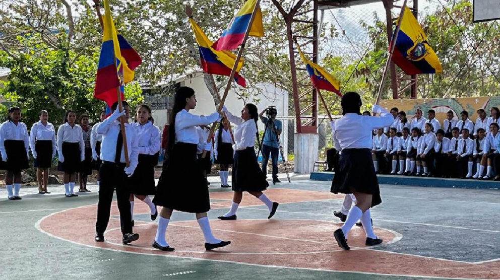 Escuelas y colegios mantendrán clases virtuales hasta el 17 de enero