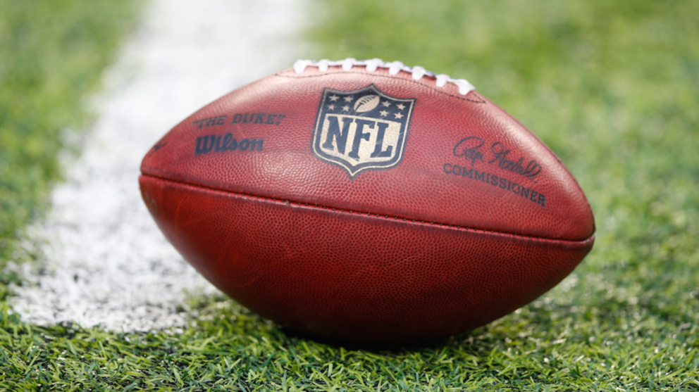 Así es 'The Duke', el balón del Super Bowl hecho a mano