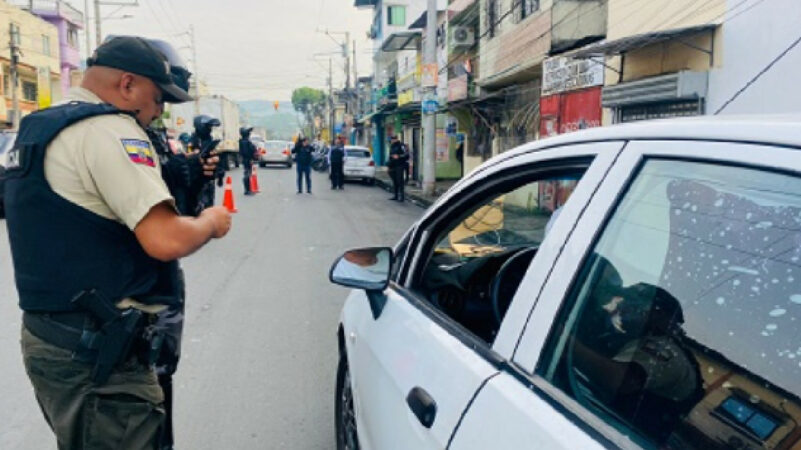 Un muerto y un detenido deja operativo contra secuestradores en Guayaquil